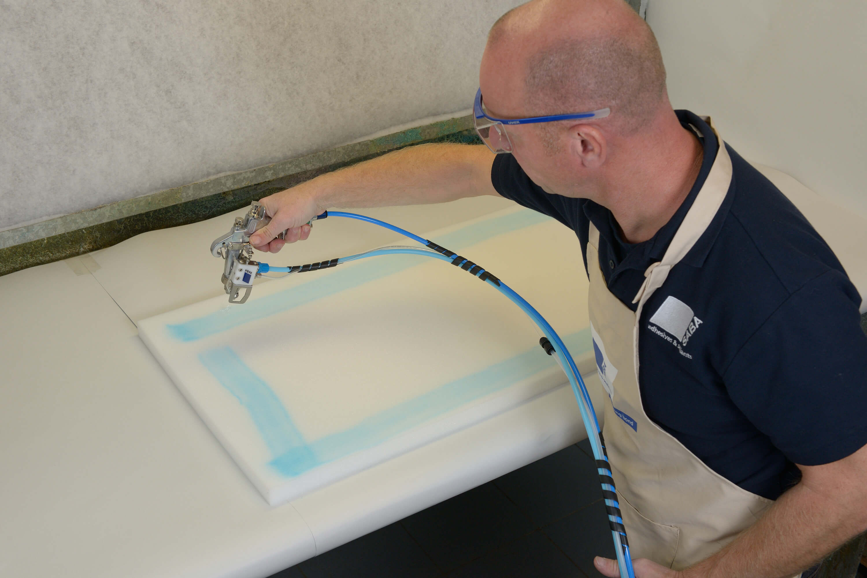 SABA - Which equipment is needed to apply SABA adhesives?